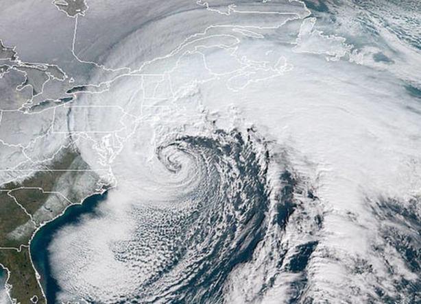 How does a meteorological bomb develop? | Vento Maritime